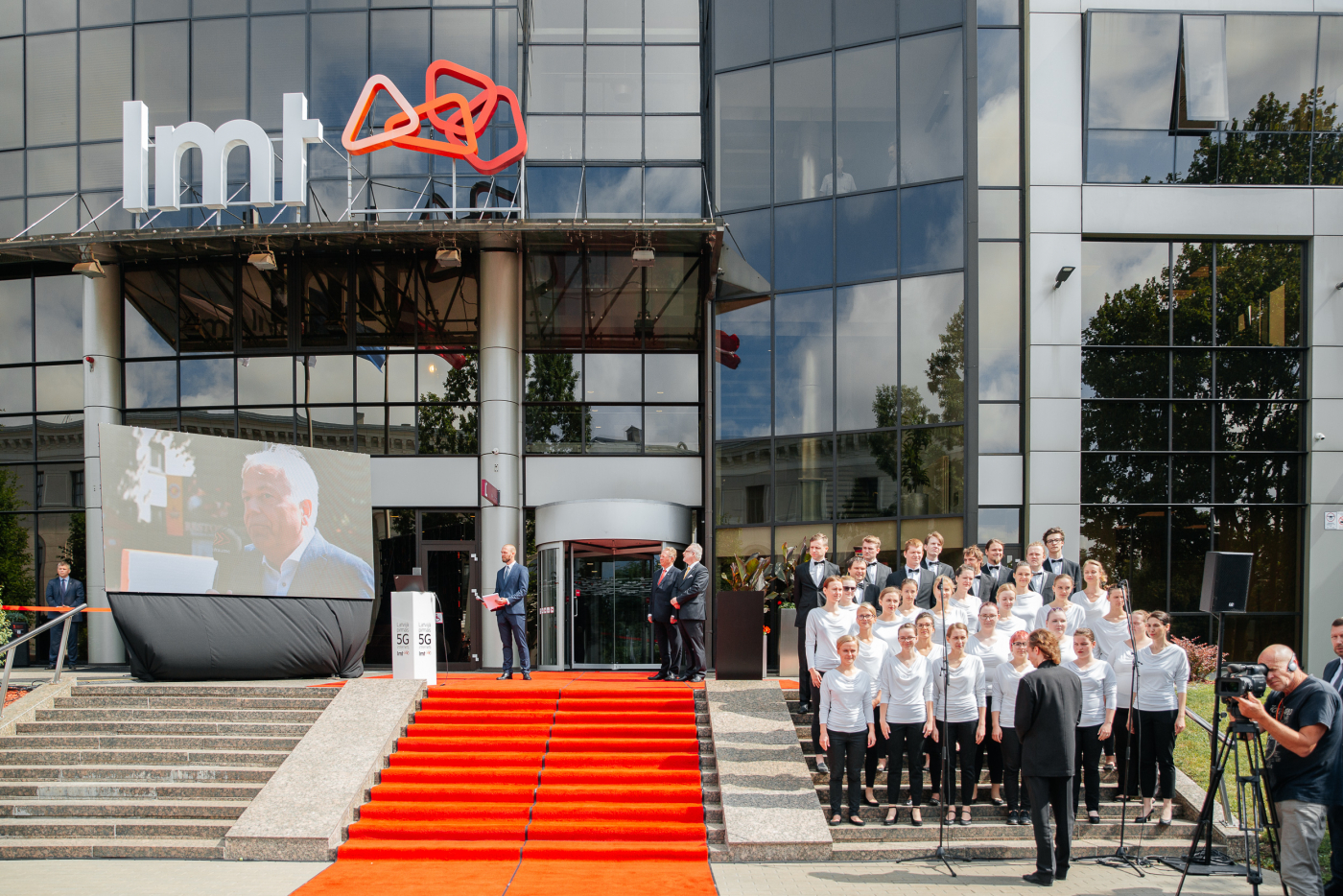 LMT flicks the switch – becomes first mobile operator to launch 5G ...