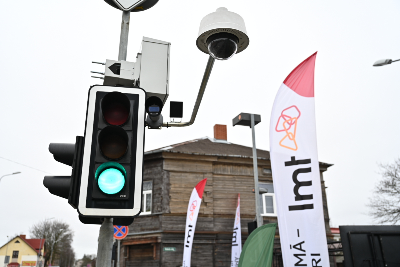 Red light enforcement solution goes live as LMT launches collaboration ...